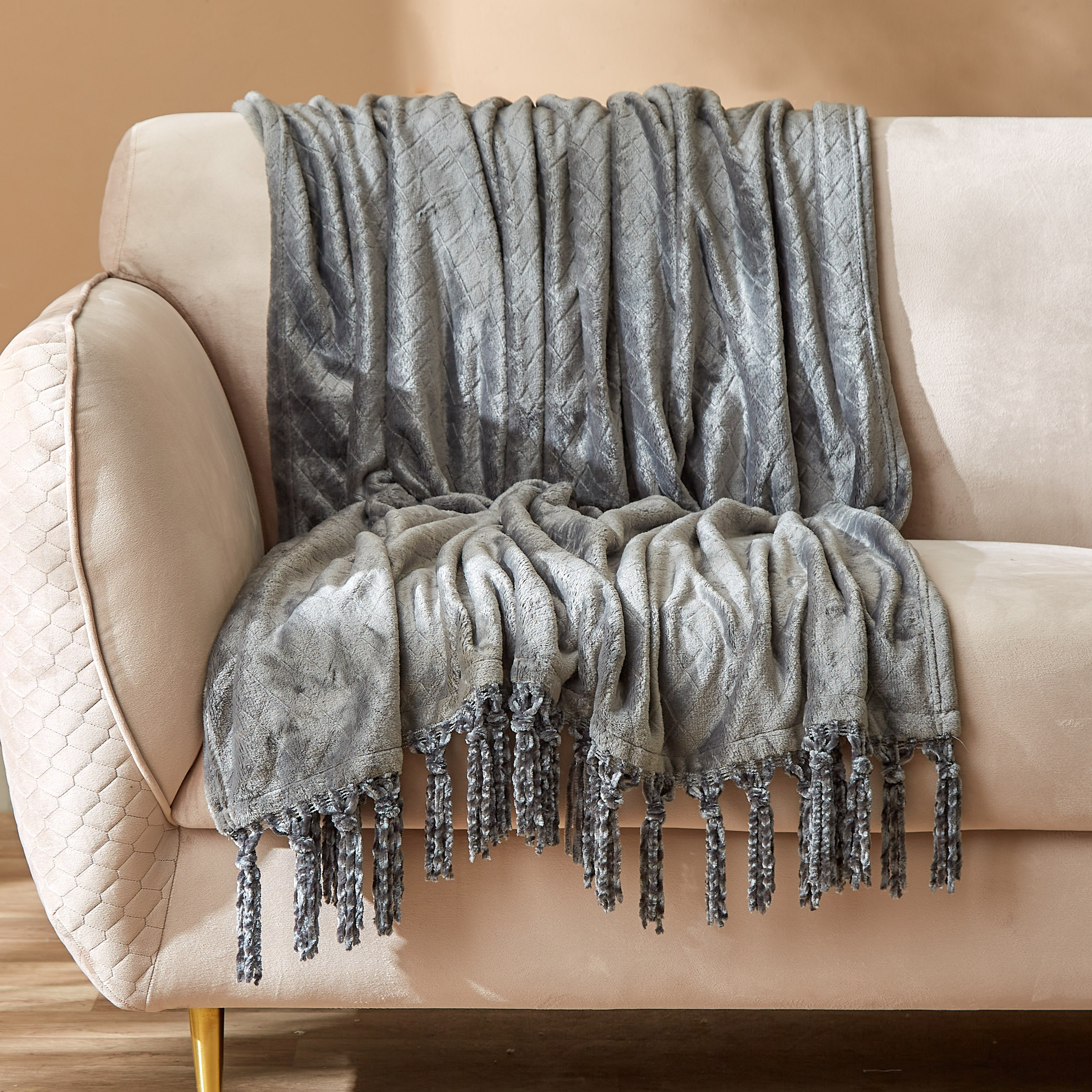 Buy Lavish Diamond Embossed Throw - 130x180 cm Online in UAE | Homebox