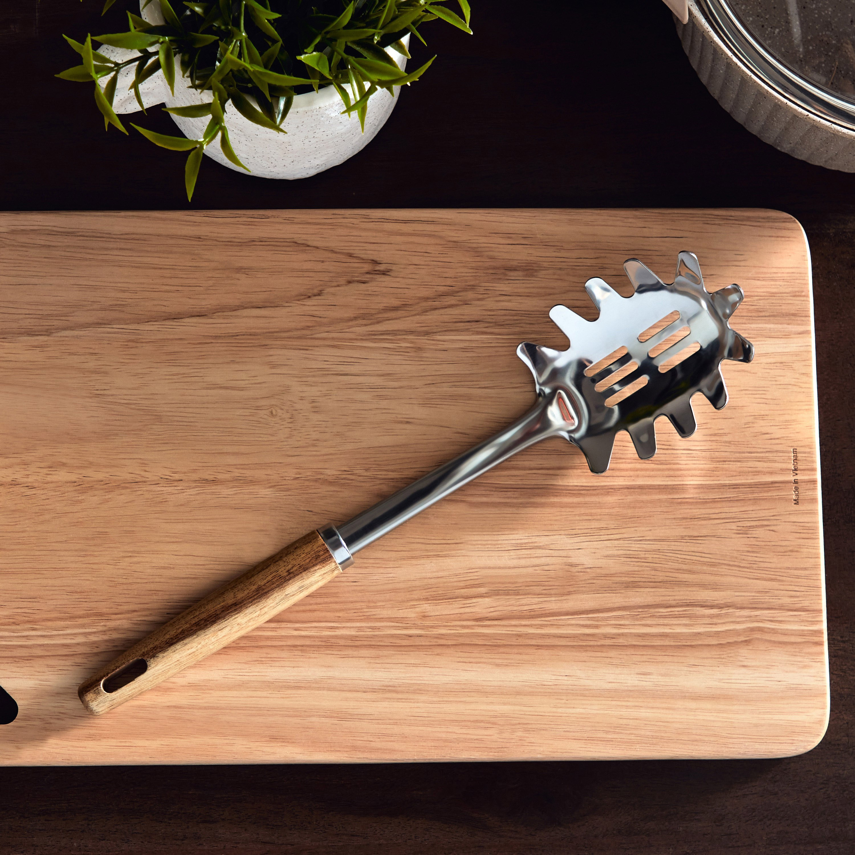 Buy Eco Grip Spaghetti Ladle Online in UAE | Homebox