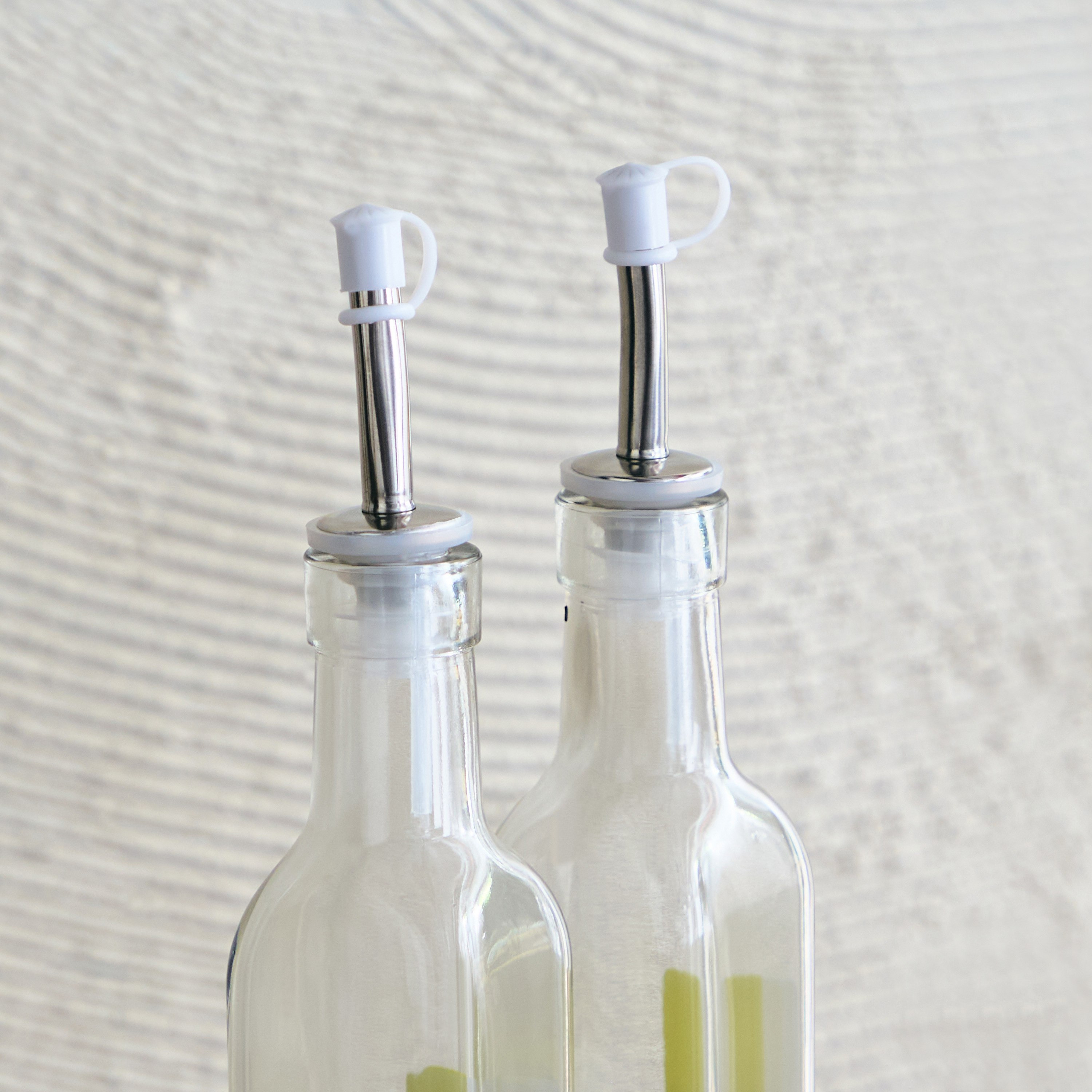 Buy Barwell 2-Piece Bottle Stopper and Pourer Set Online in UAE | Homebox