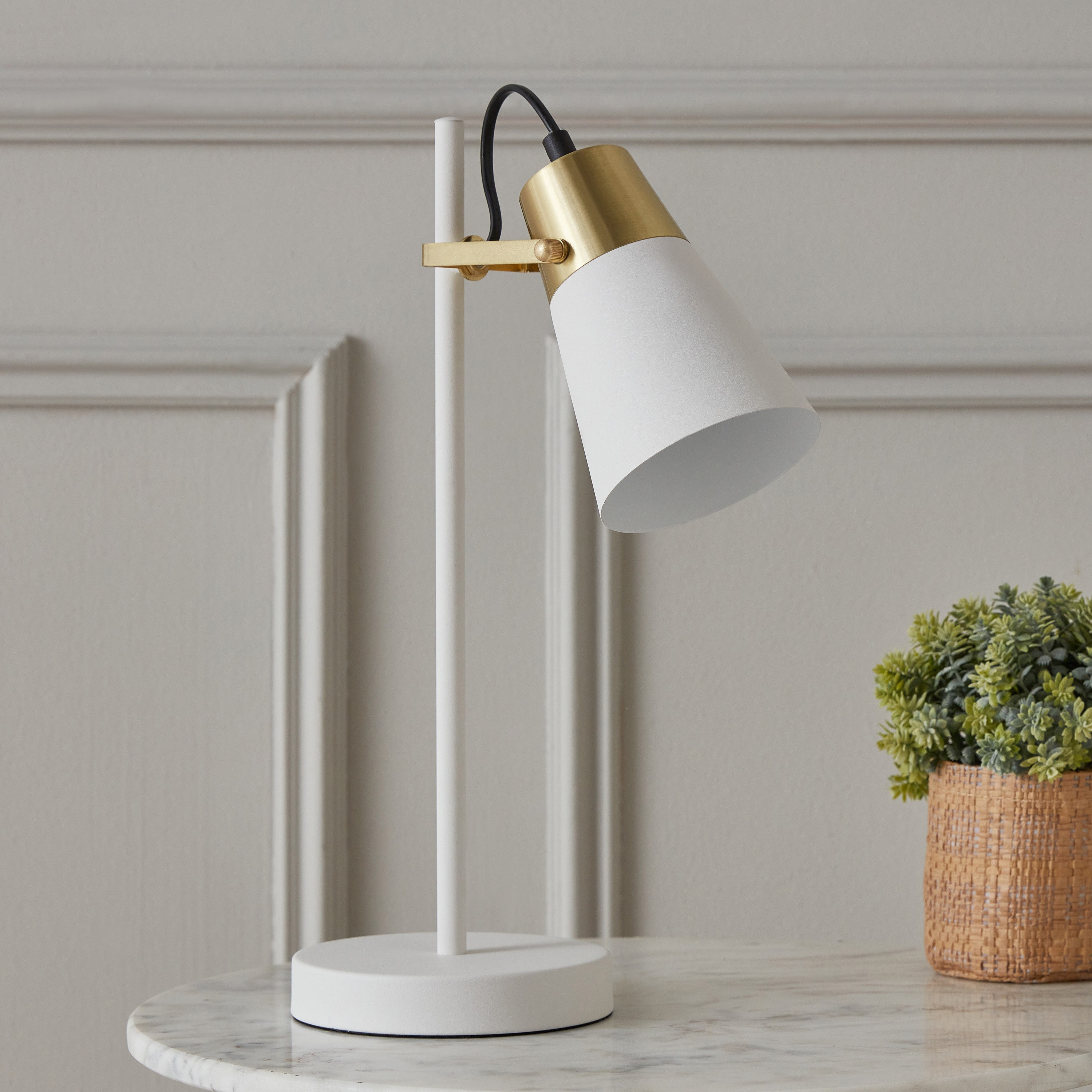 Buy Stark Metal Table Lamp - 23x14x40 cm Online in Qatar | Homebox