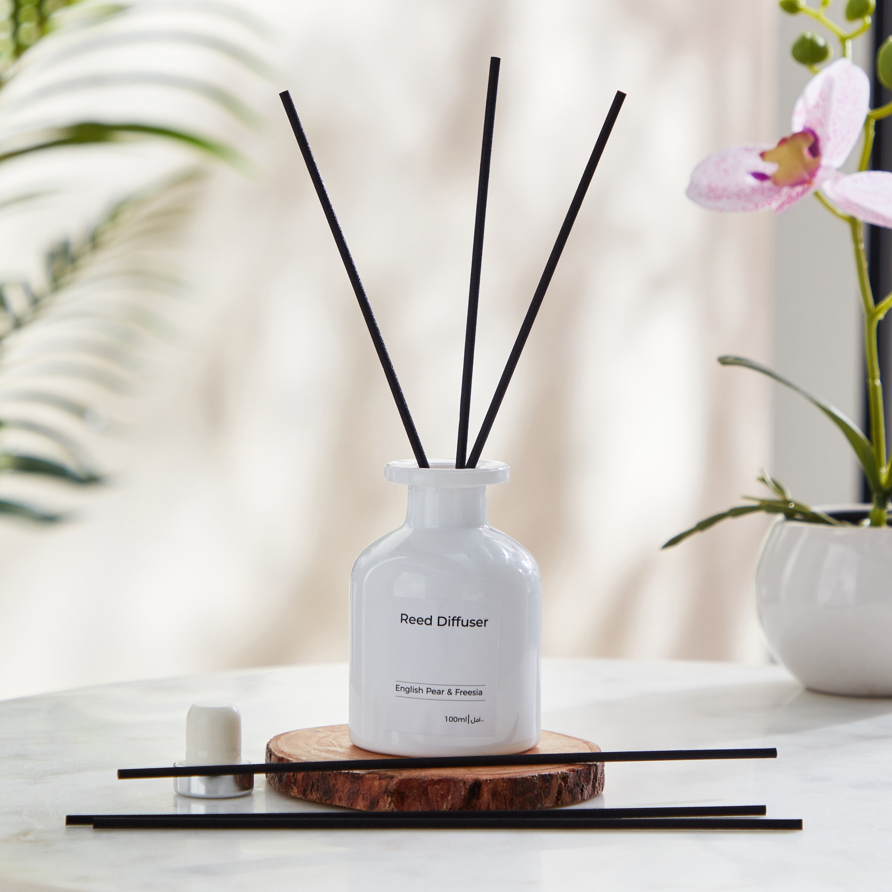 Buy Balmy English Pear and Freesia Reed Diffuser - 100 ml Online in UAE ...