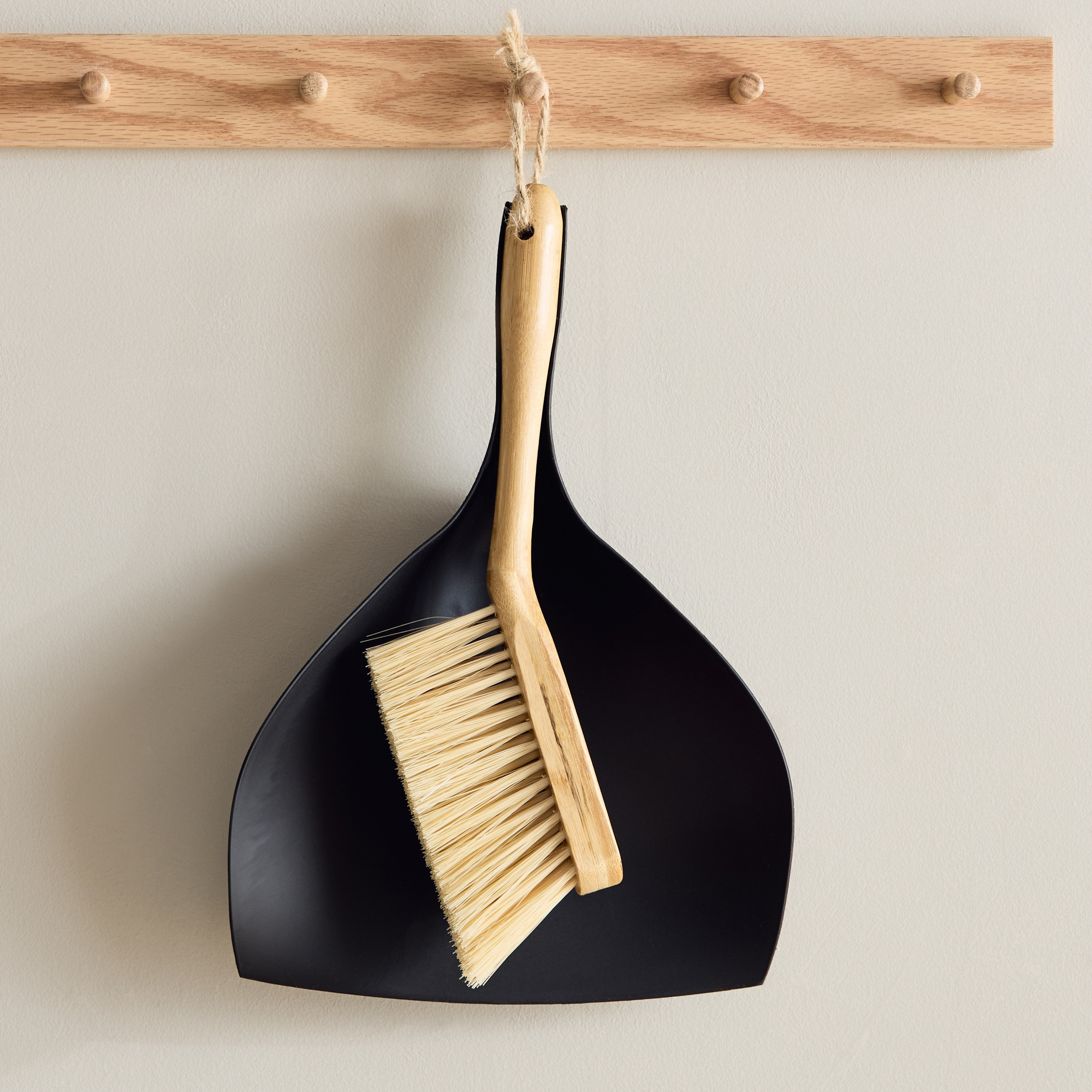 Buy Ebony Dustpan Set Online in KSA | Homebox