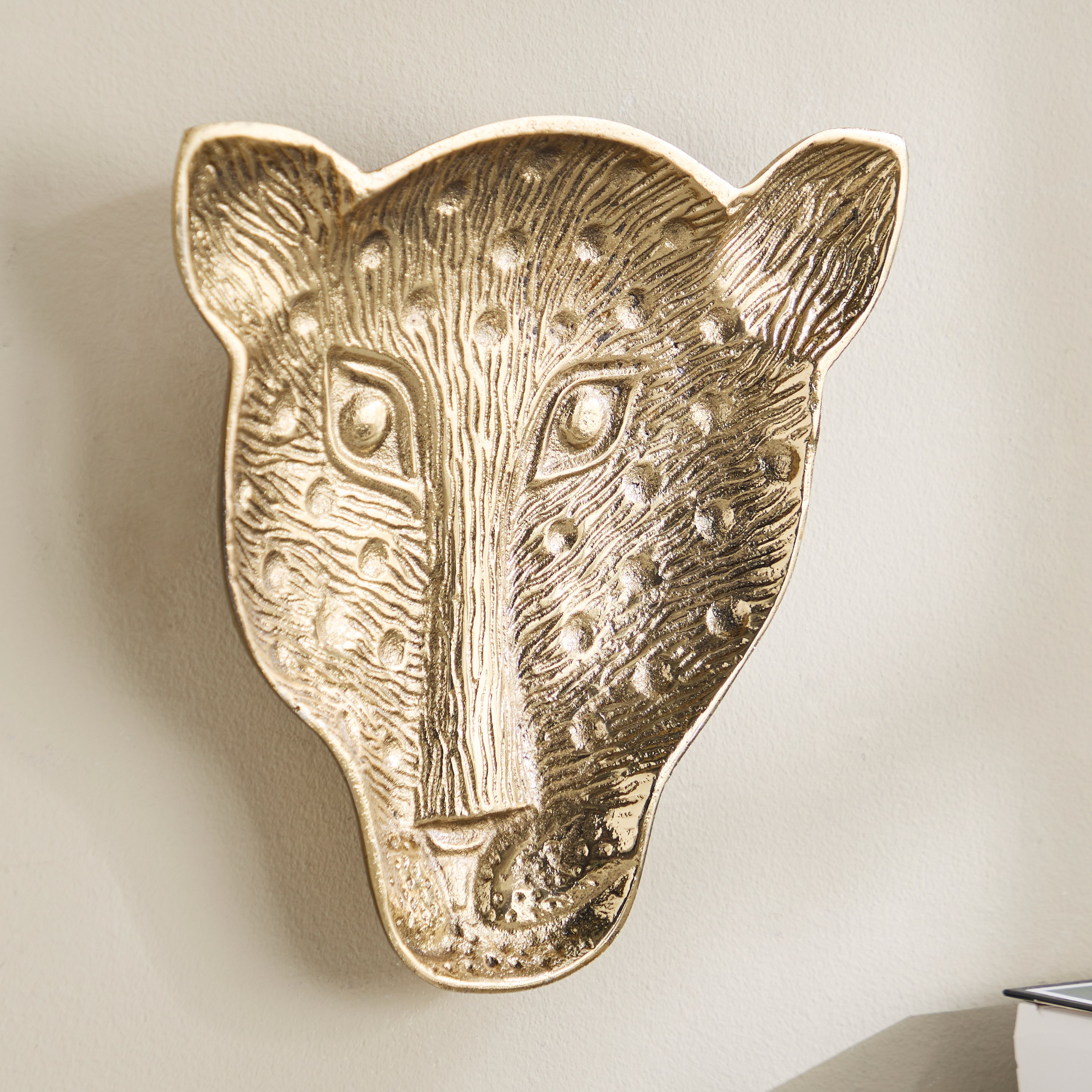Buy Viola Aluminium Face Tray Wall Decor - 28x33x3.5 cm Online in UAE ...