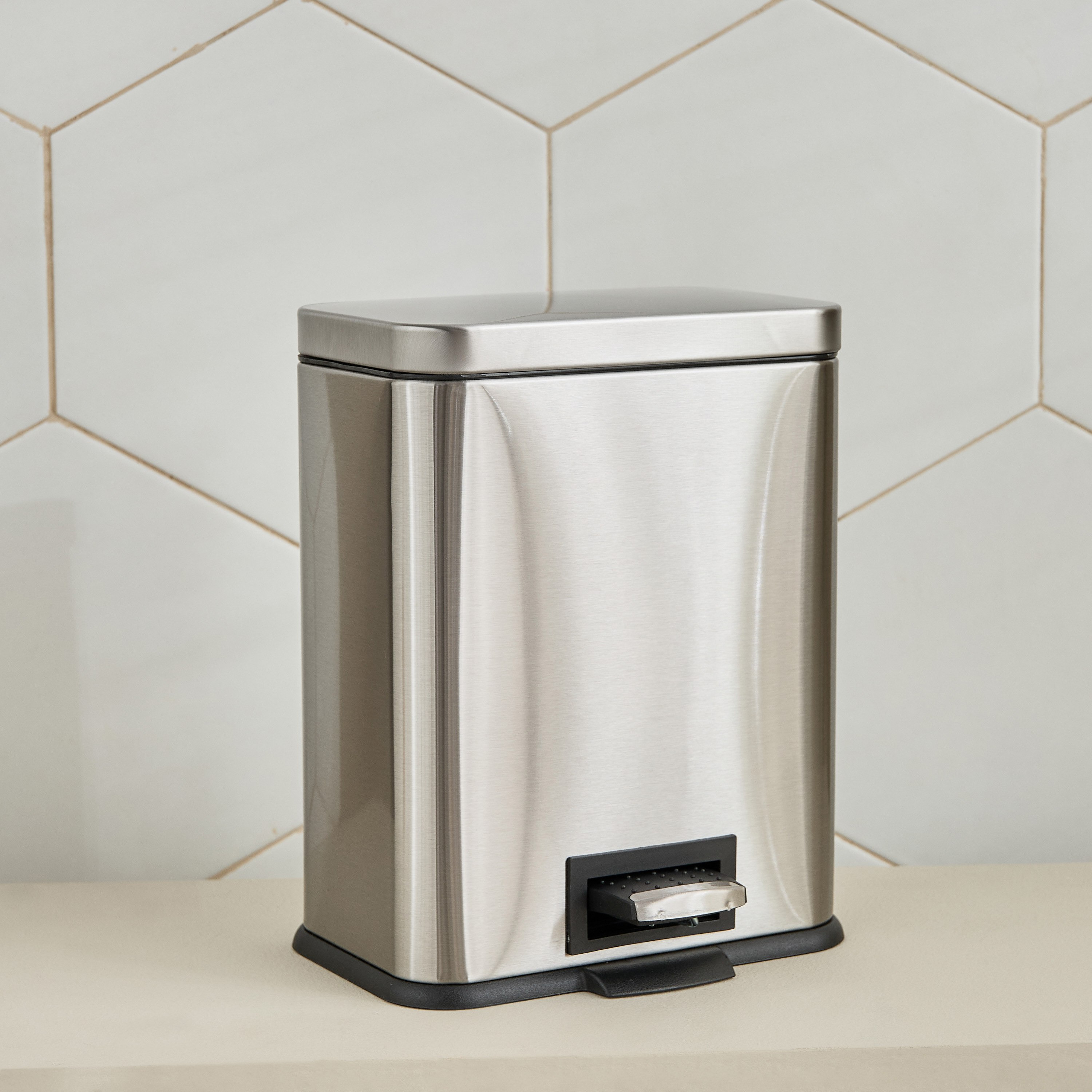 Buy Oliver Stainless Steel Rectangular Pedal Bin - 5 L Online in KSA ...