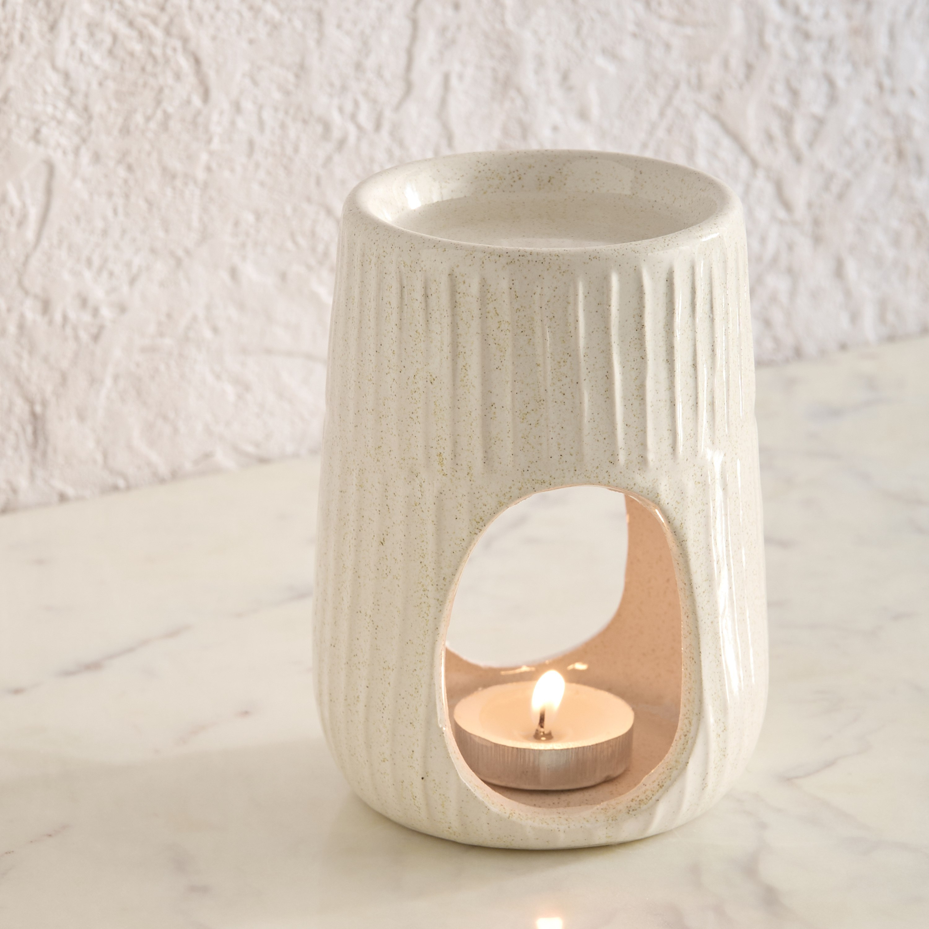 Buy Zest Abiah Ceramic Oil Burner - 8.5x8.5x12 cm Online in KSA | Homebox