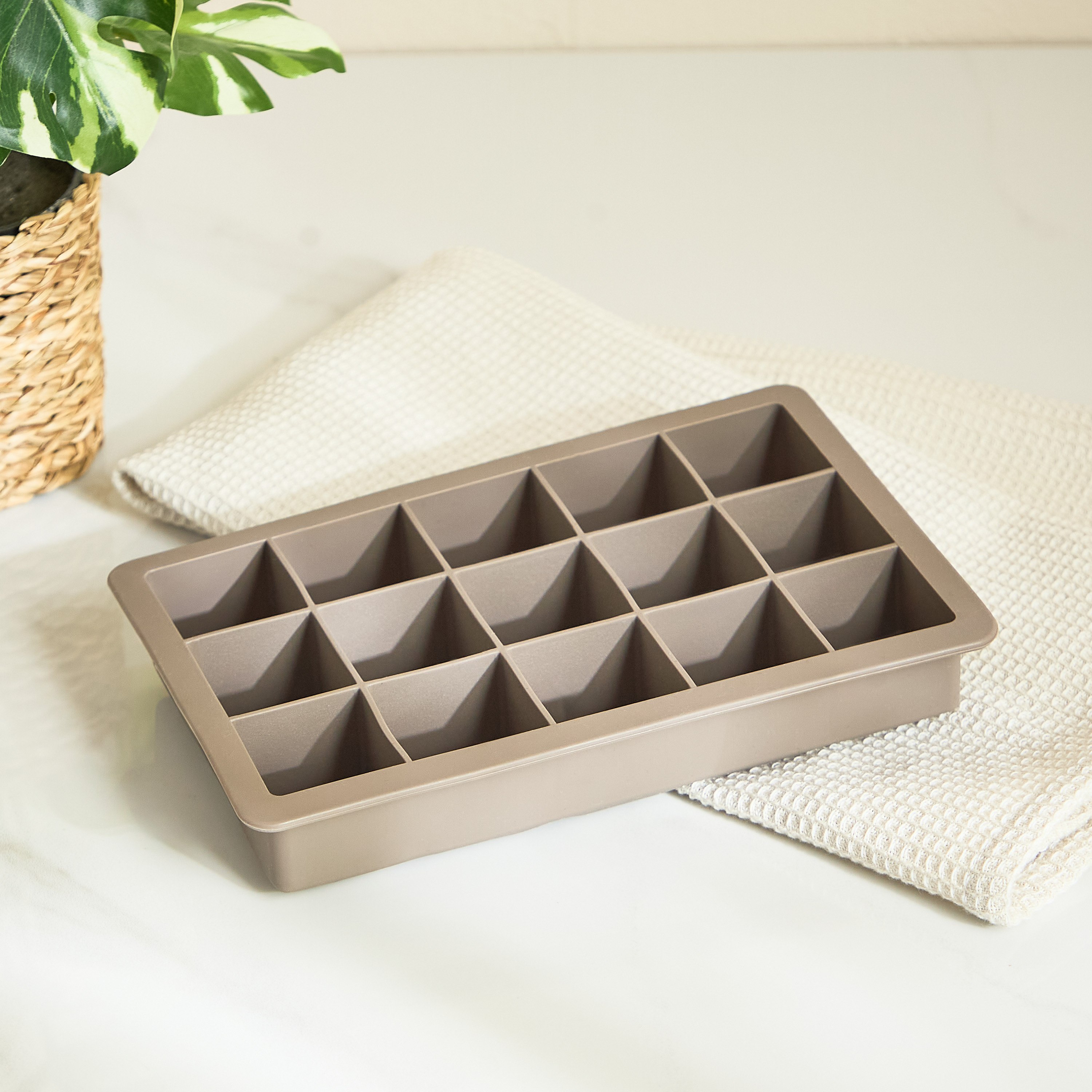 Buy Avon Brownie Cake Mold - 18.5x12x3 cm Online in UAE | Homebox