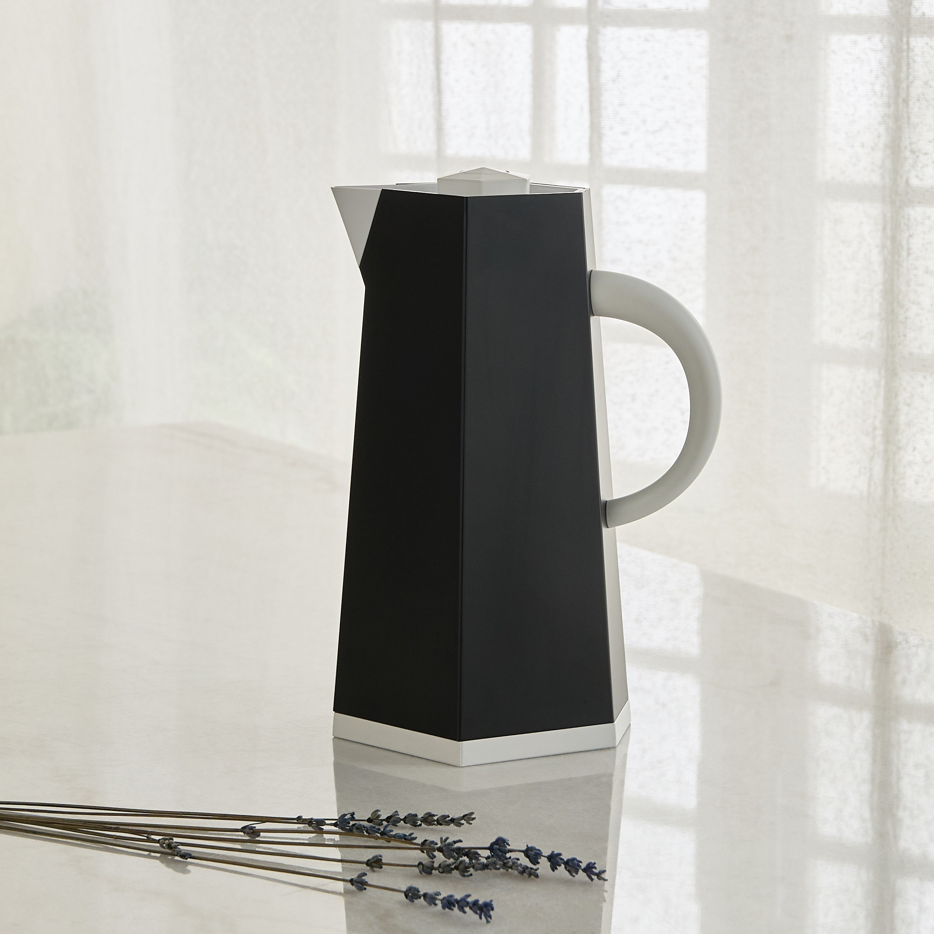 Buy Ridge Hot and Cold Vacuum Flask - 1 L Online in UAE | Homebox