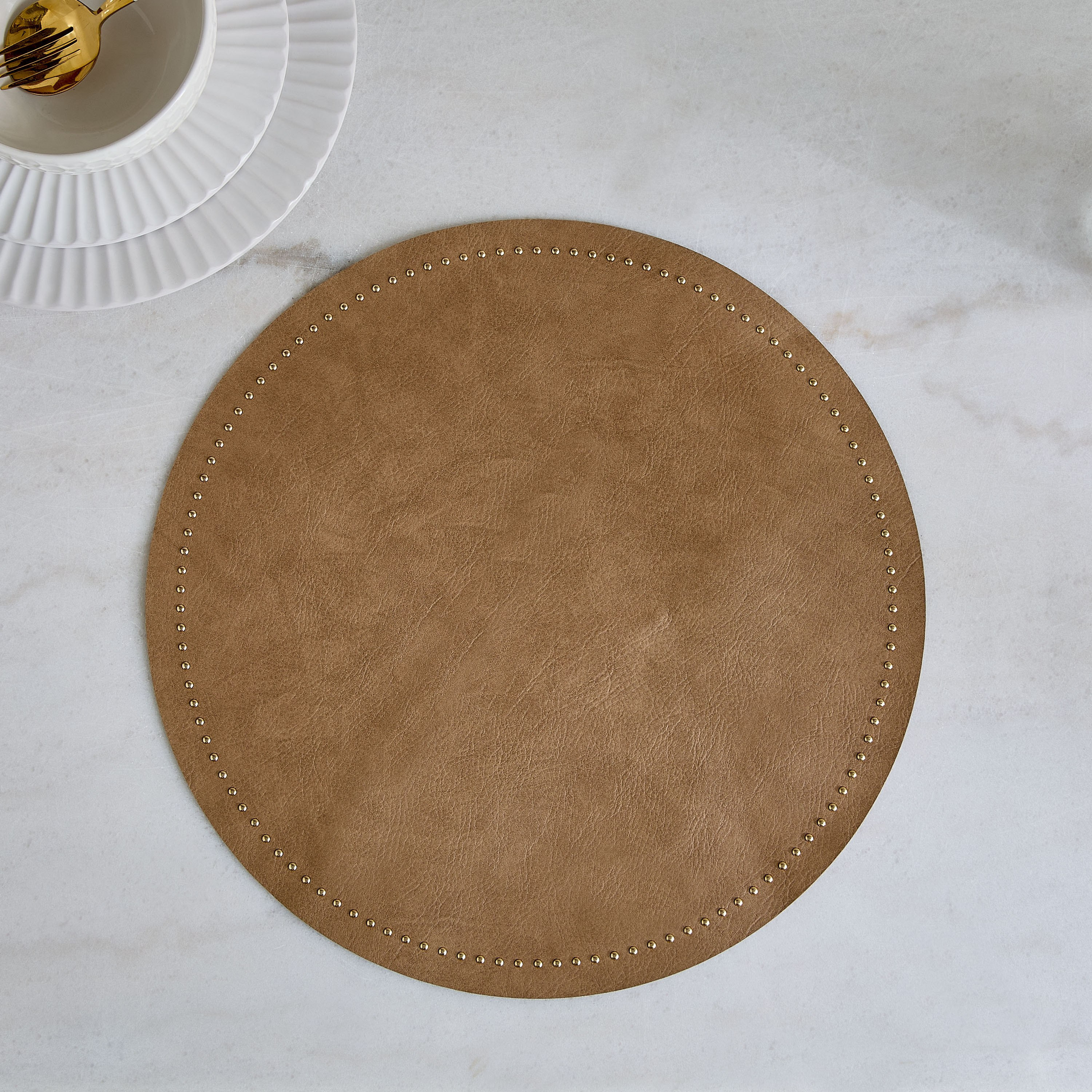 Buy LayOn Stud Round Placemat - 37.5 cm Online in UAE | Homebox